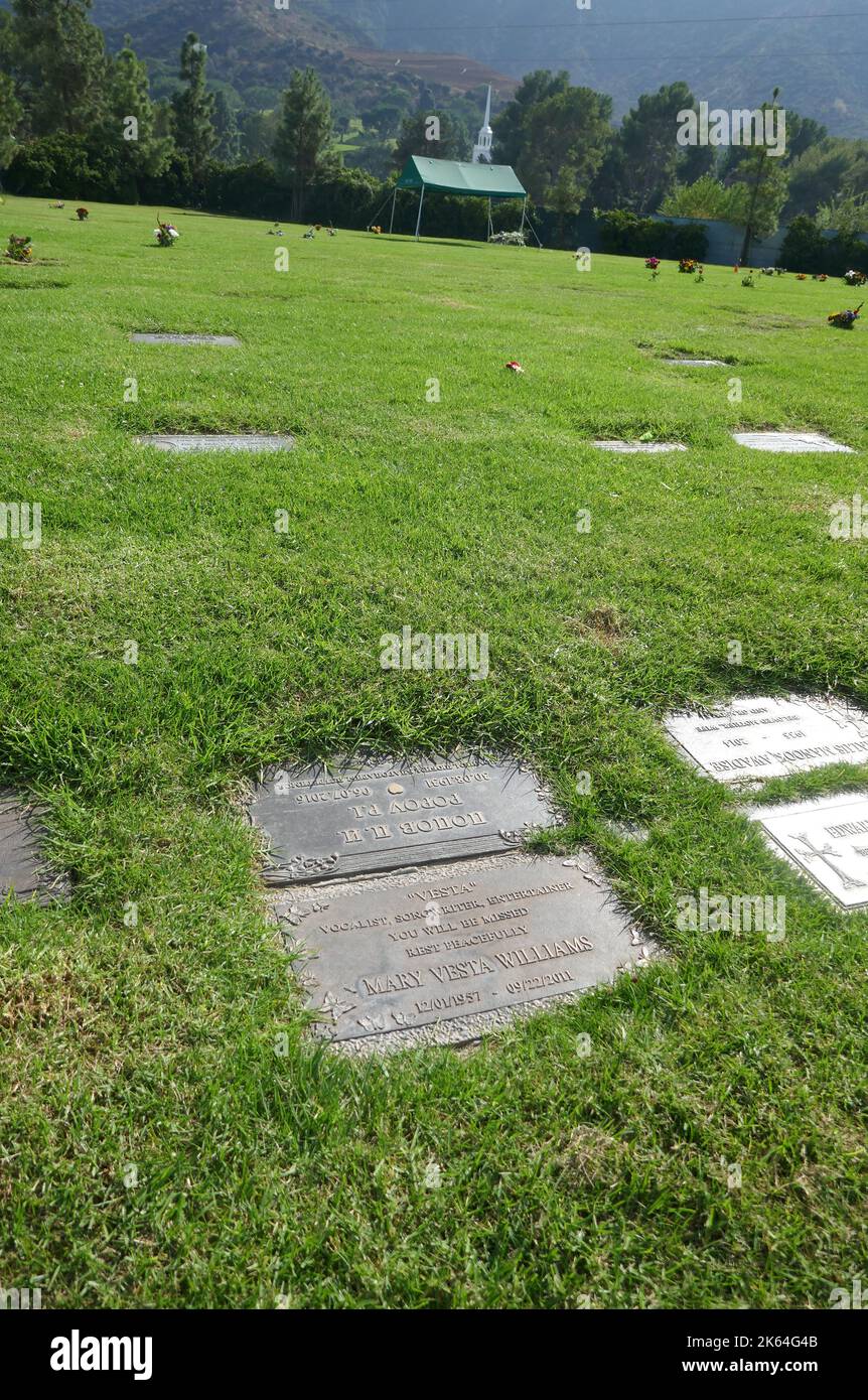 Los Angeles, California, USA 9th October 2022 Singer Vesta Williams ...