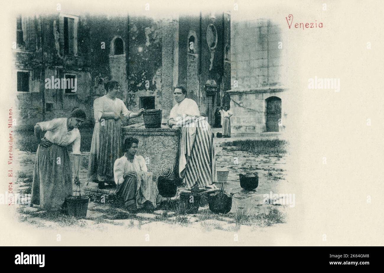 Well water bucket hi-res stock photography and images - Alamy