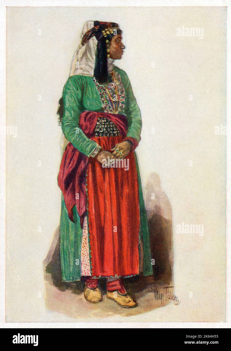 Syria traditional costume hi-res stock photography and images - Alamy