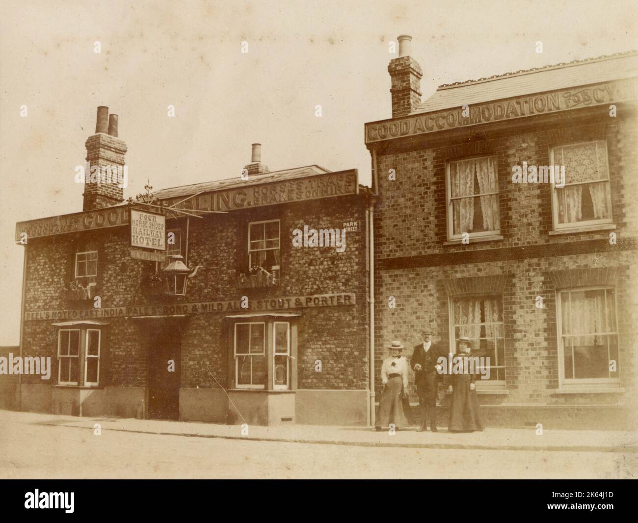 Victorian railway house hi-res stock photography and images - Alamy