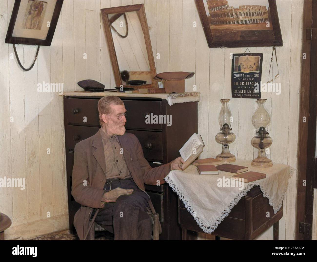 Interior of Postmaster Brown's home at Old Rag. Shenandoah National ...