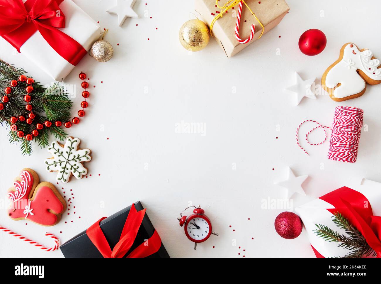 Composition clock gift box hi-res stock photography and images - Alamy