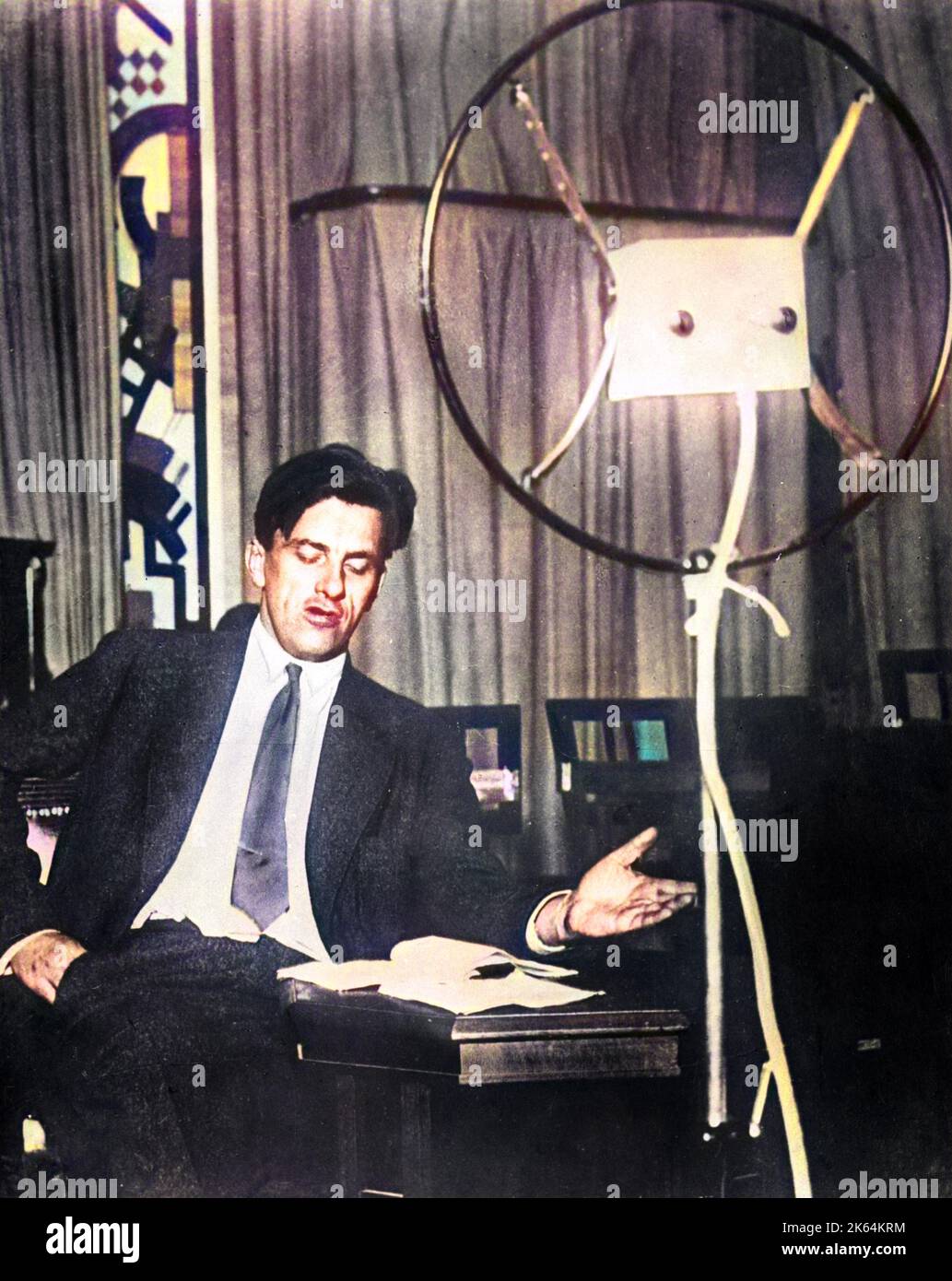 VLADIMIR MAYAKOVSKY Russian poet reading 'Bania' on the air, 1930 Stock ...