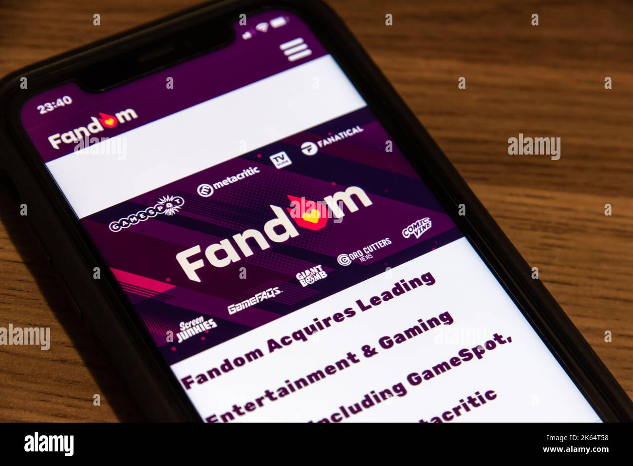 Tv guide hi-res stock photography and images - Alamy