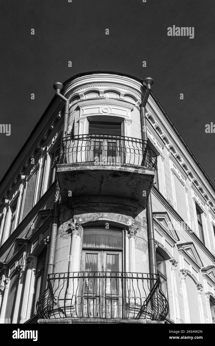 A vertical grayscale of a city building architecture Stock Photo - Alamy