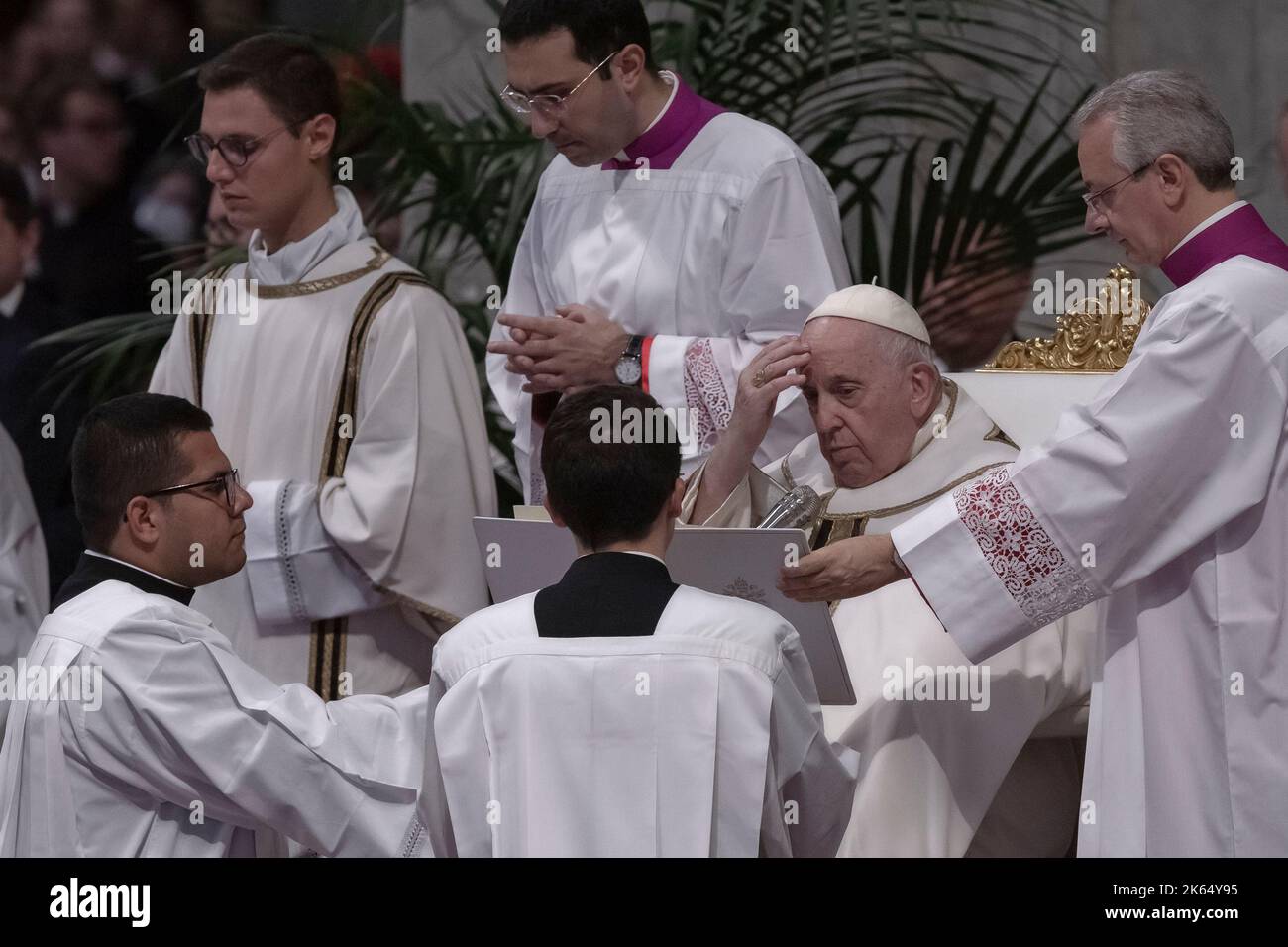 Vatican City, Vatican. 11th Oct, 2022. Pope Francis celebrates a mass ...