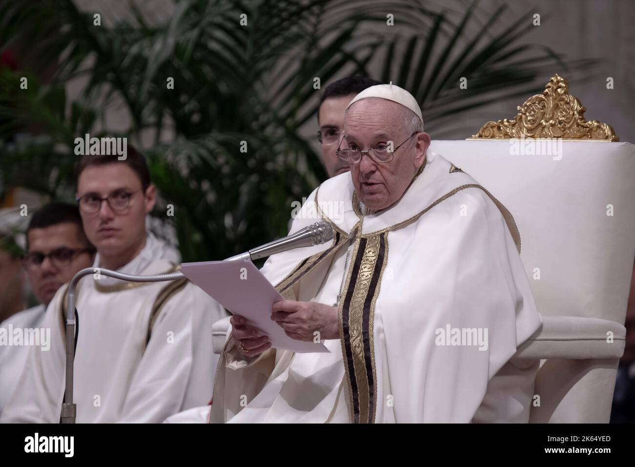Vatican City, Vatican. 11th Oct, 2022. Pope Francis celebrates a mass ...