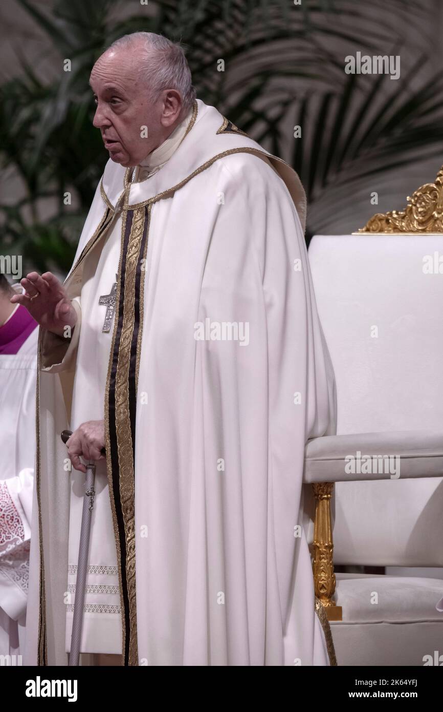 Vatican City, Vatican. 11th Oct, 2022. Pope Francis celebrates a mass ...