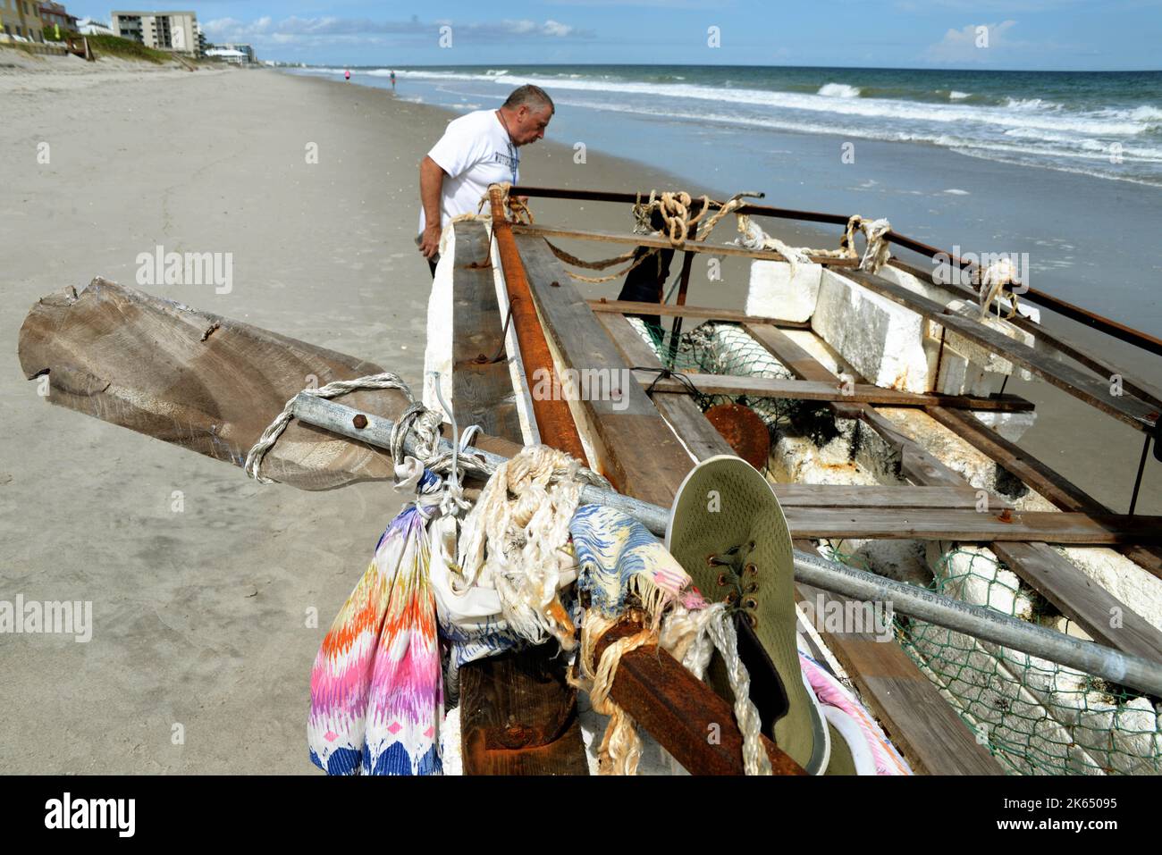 Cuban raft hi-res stock photography and images - Alamy