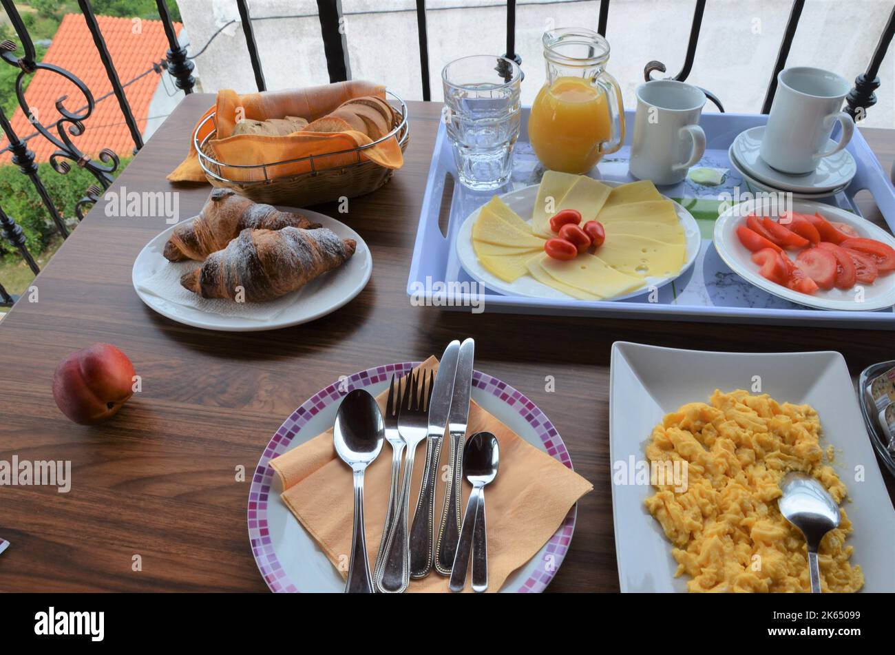 Hotel breakfast spread hi-res stock photography and images - Alamy
