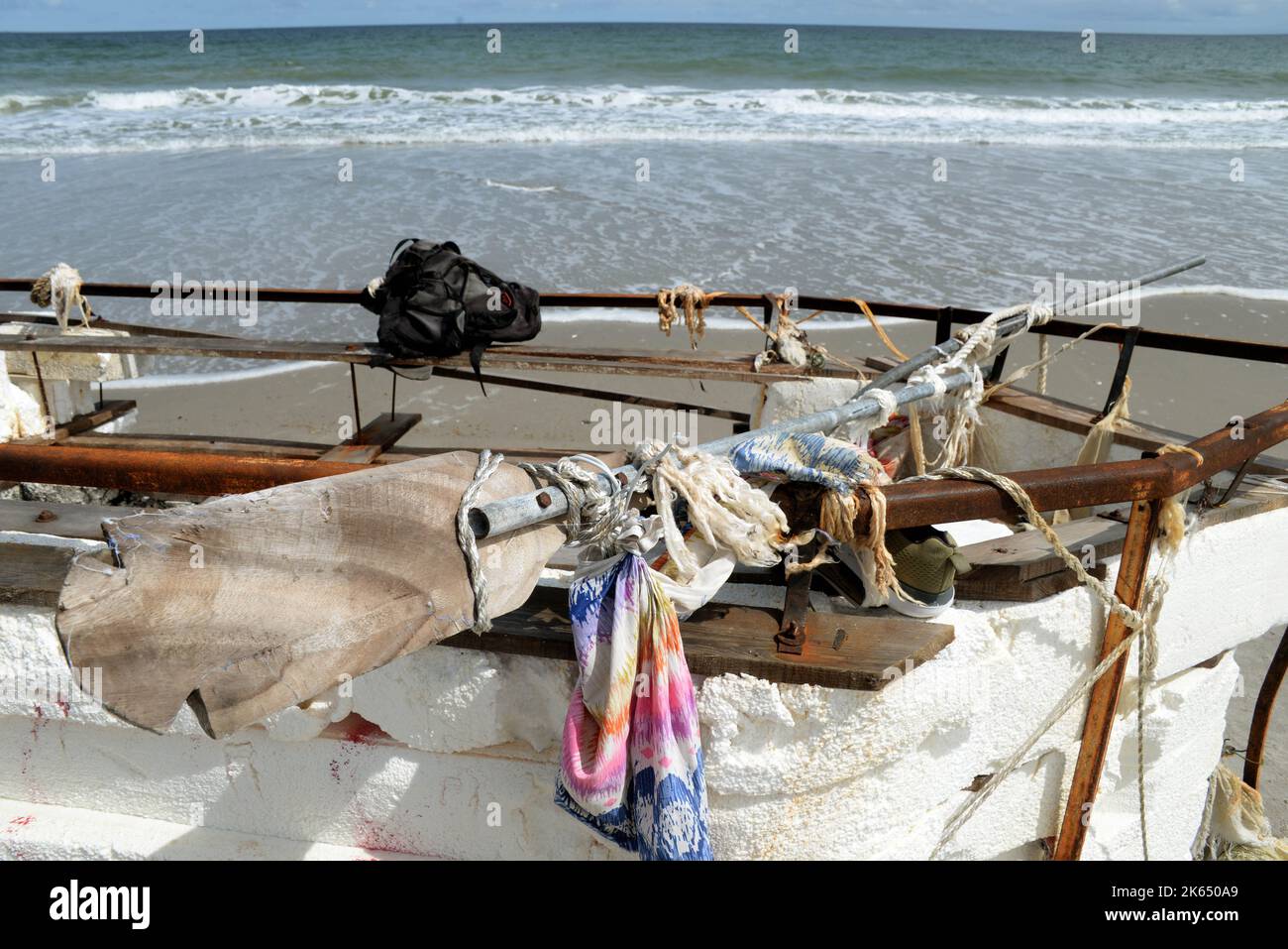 Cuban raft hi-res stock photography and images - Alamy