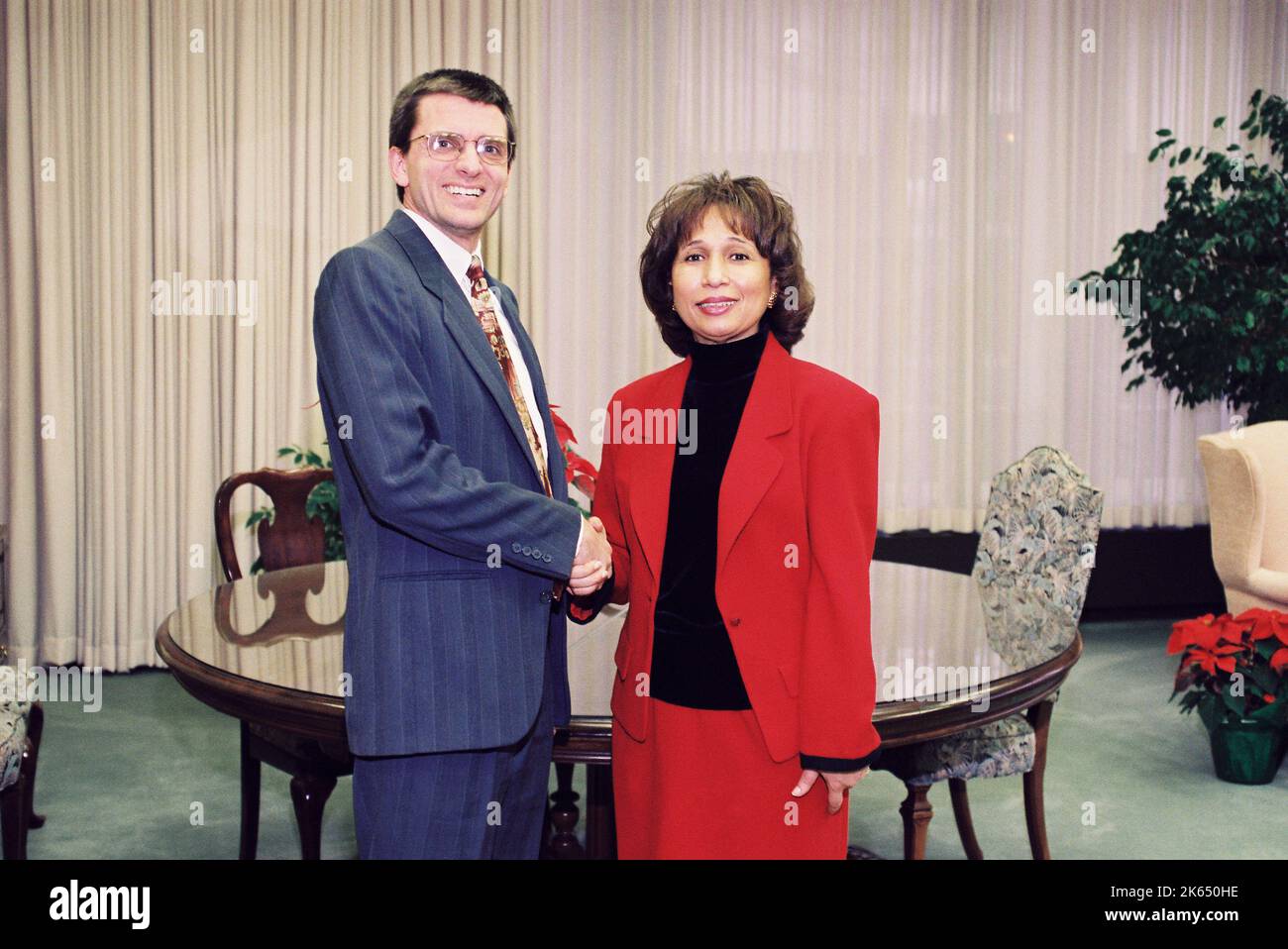 Office of the Secretary - Secretary Alexis Herman with Executive ...