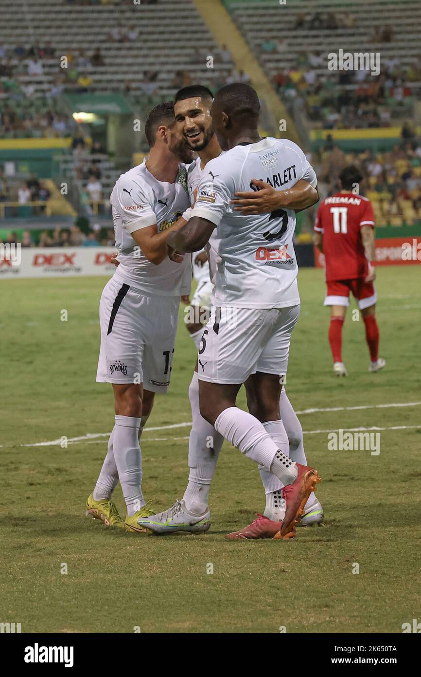 St. Petersburg, FL: Tampa Bay Rowdies defender Santi Castaneda (24) is ...