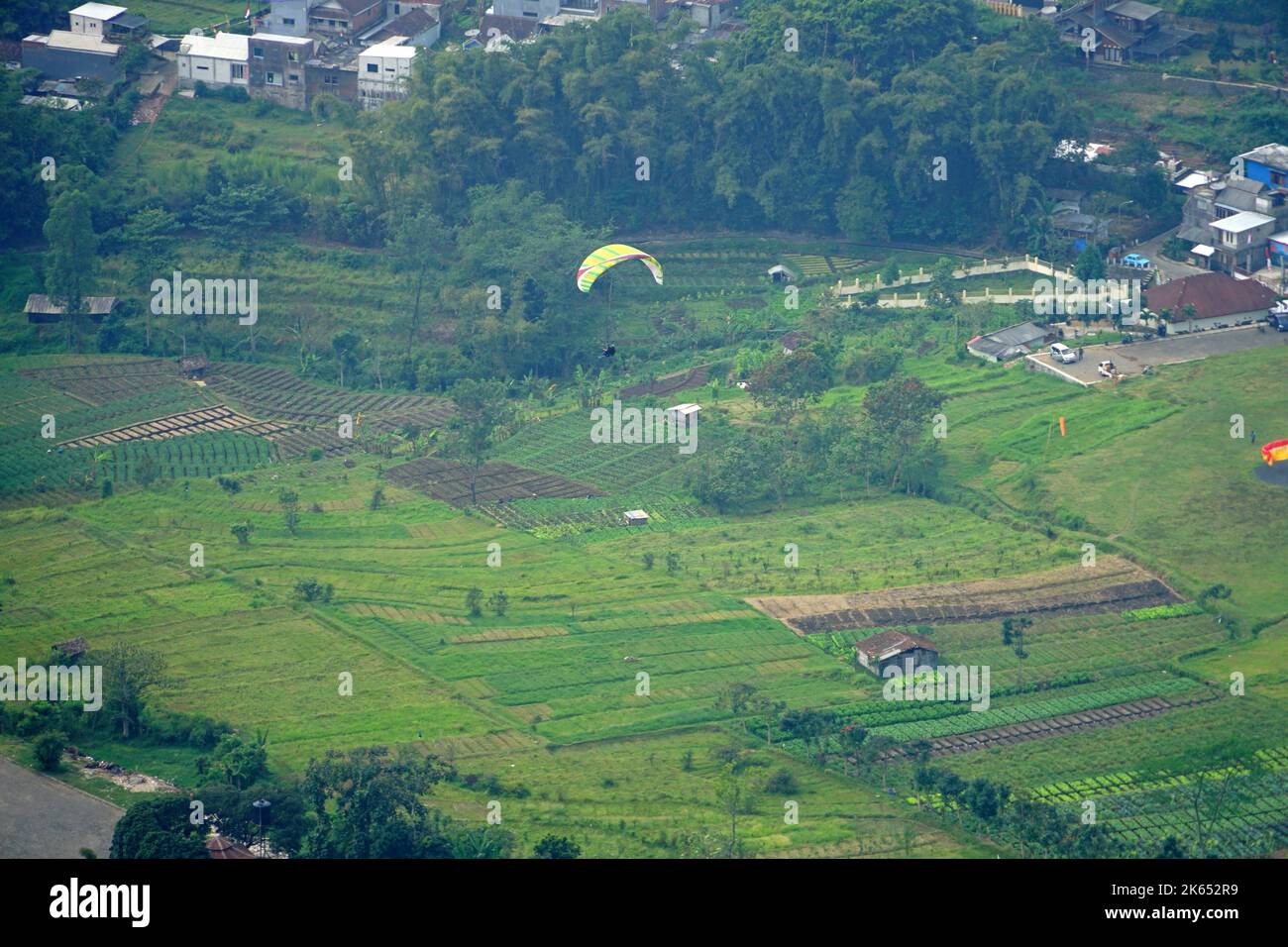Gunung Banyak Paralayang Sport, Paragliding at Malang, East Java ...