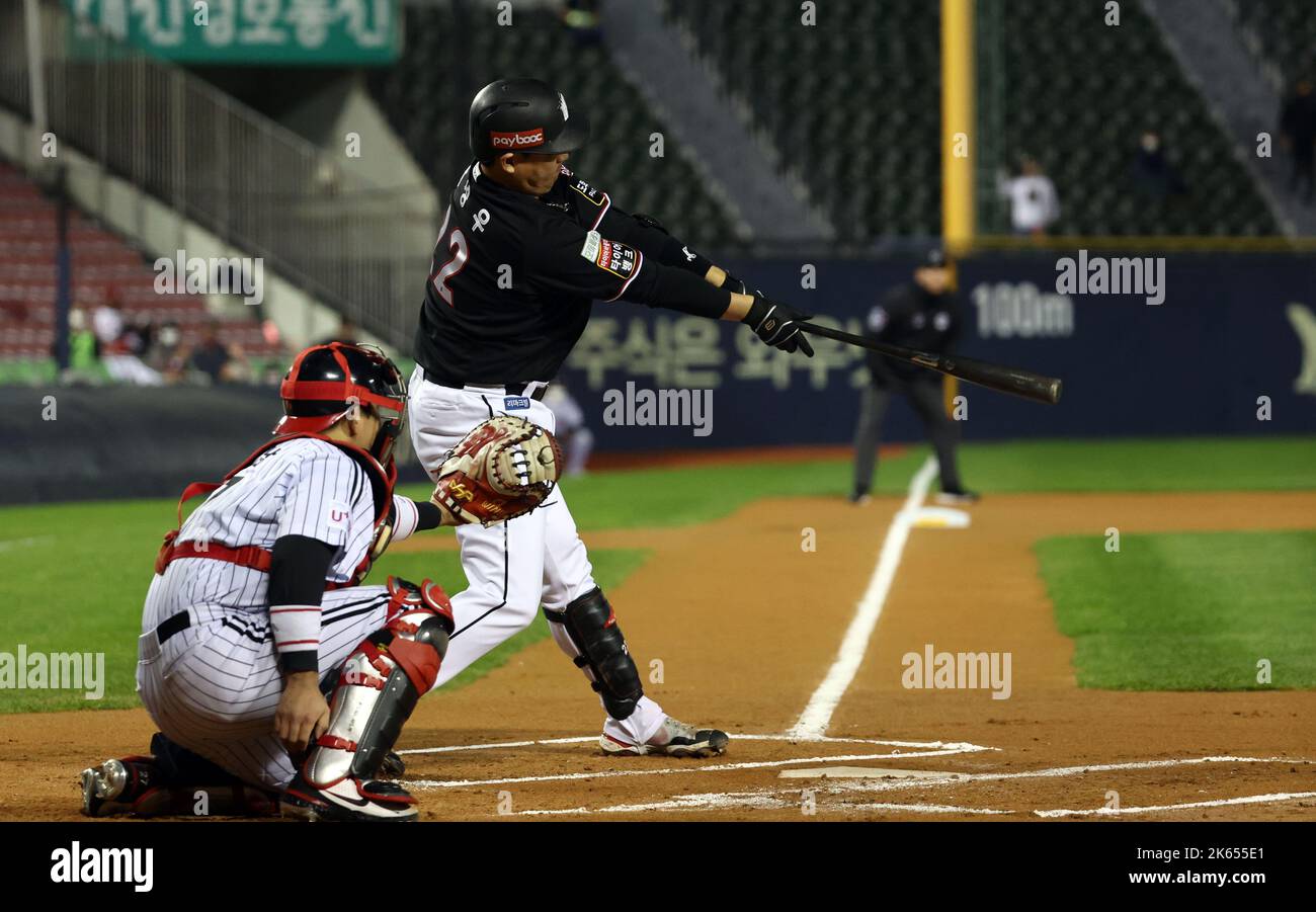 12th Oct, 2022. Baseball: LG Twins vs. KT Wiz Jang Sung-woo of the KT Wiz hits a single during a ...