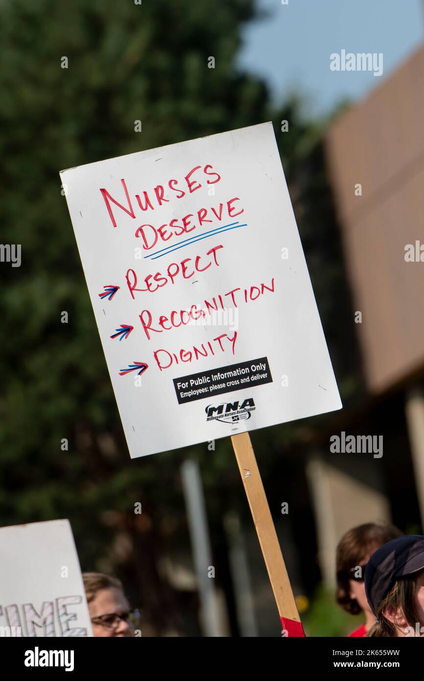 Maplewood, Minnesota. Nurses strike at 16 hospitals in the Twin Cities ...