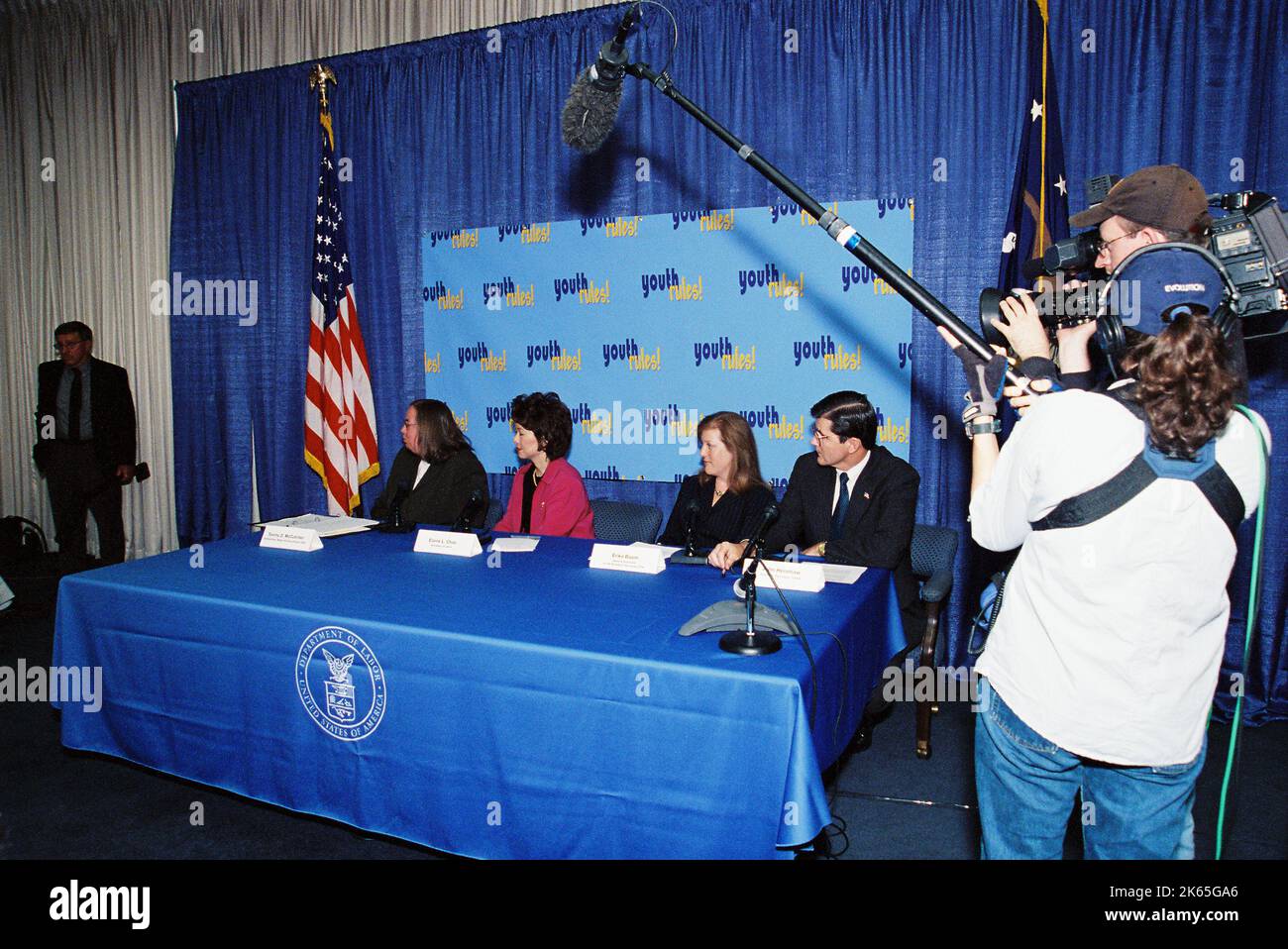 Office of the Secretary - Secretary Elaine Chao Attends Teen Press ...