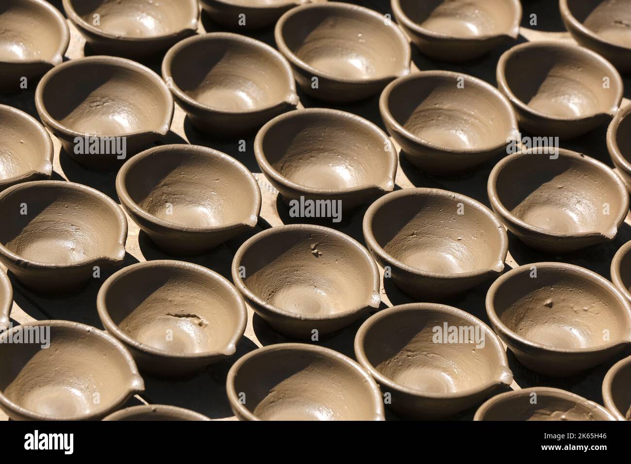 Indian mud diya hi-res stock photography and images - Alamy