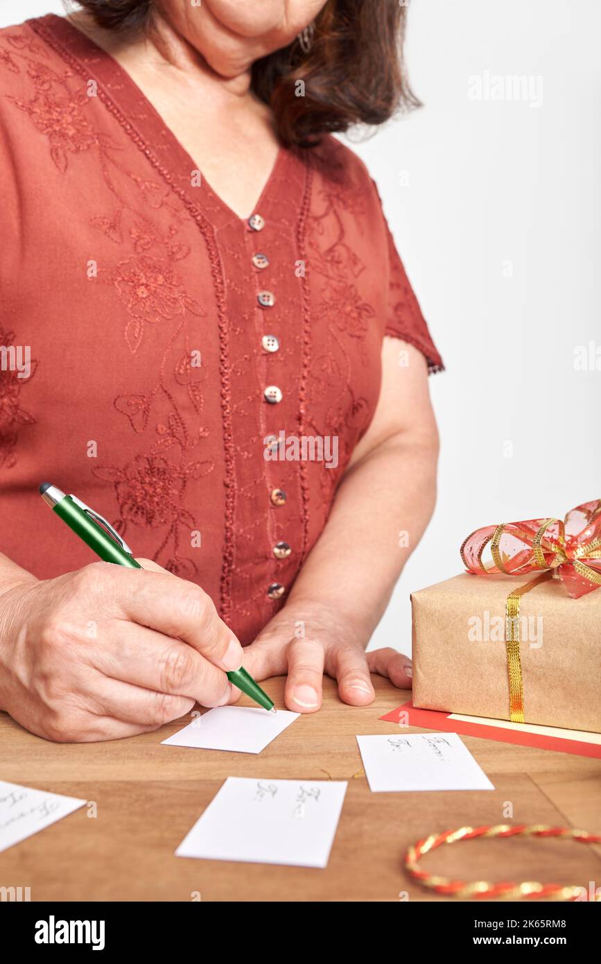 Woman handmade christmas cards hi-res stock photography and images - Alamy