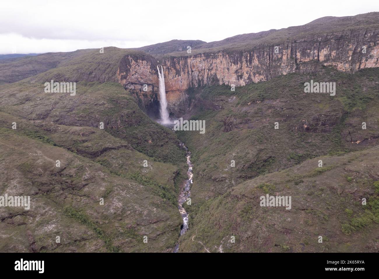 A mesmerizing view of Cachoeira do Tabuleiro waterfall Stock Photo - Alamy