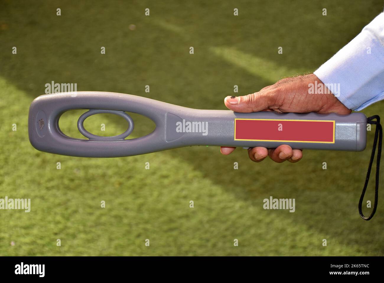 Hand held metal detector hi-res stock photography and images - Alamy