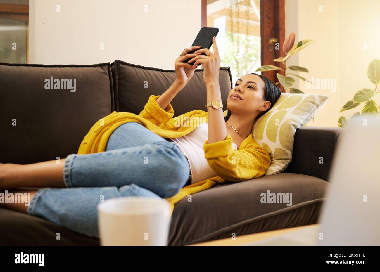 Female browsing hi-res stock photography and images - Alamy