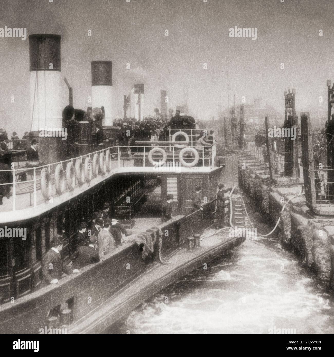 A late 19th century view a paddle ferry boat approaching the Landing ...