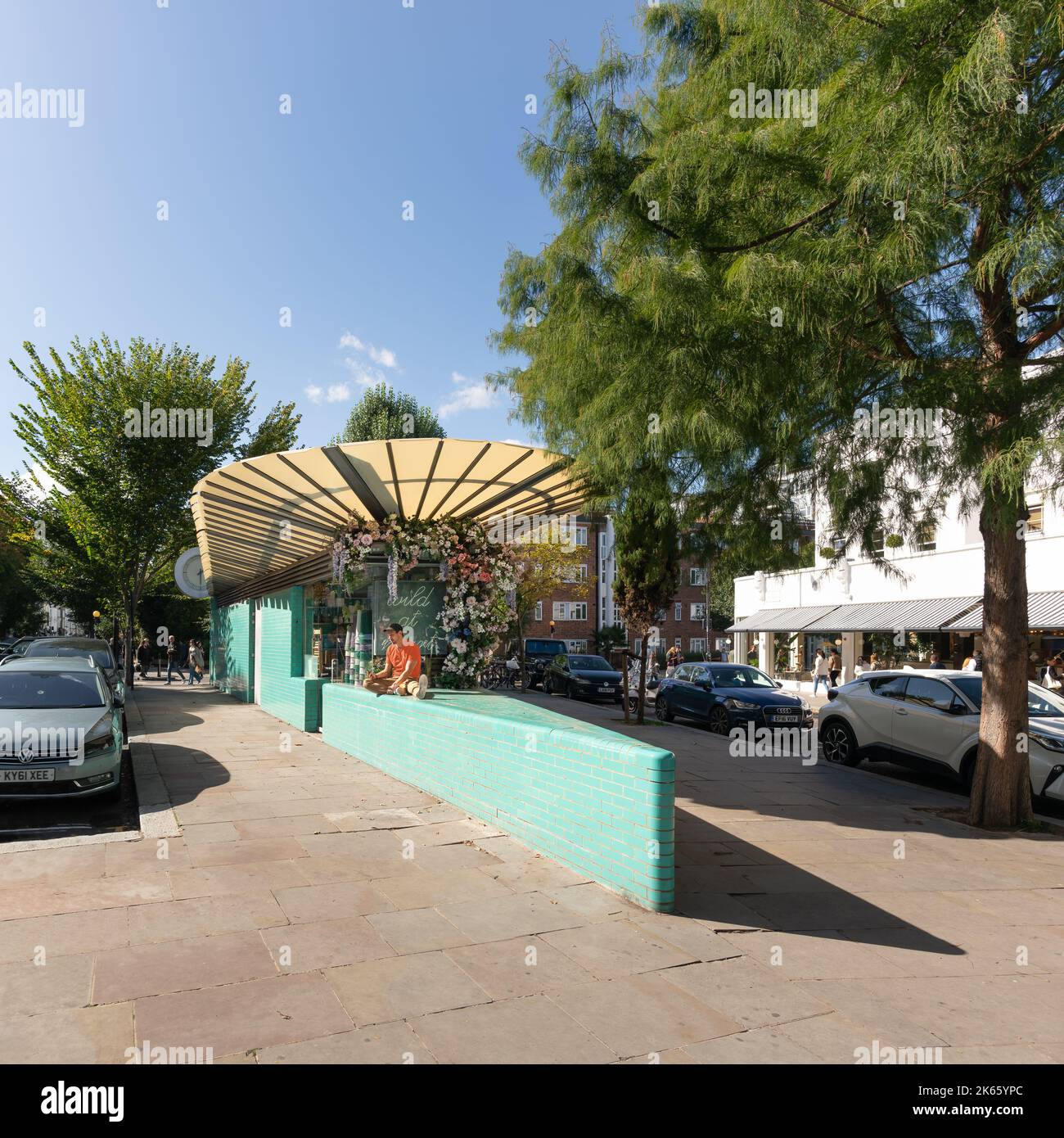 Glazed brick hi-res stock photography and images - Alamy