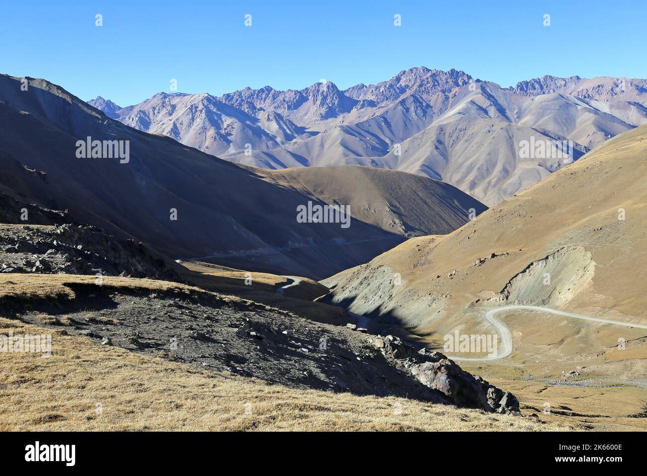 Kalmak Ashuu Pass, Song Kul, Terskey Ala-Too range, Tien Shan mountains ...