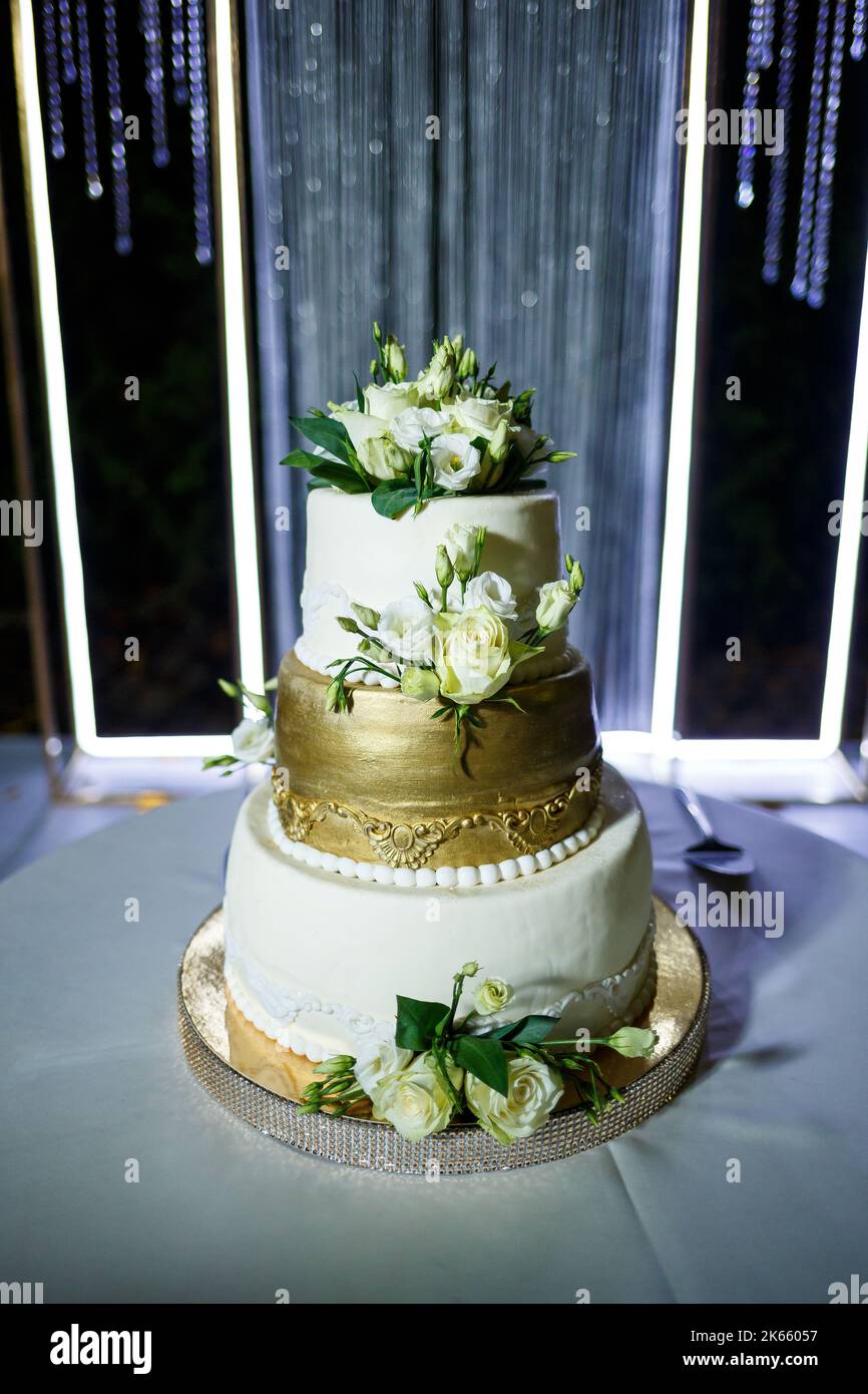 Beautiful big cake on a festive day Stock Photo - Alamy