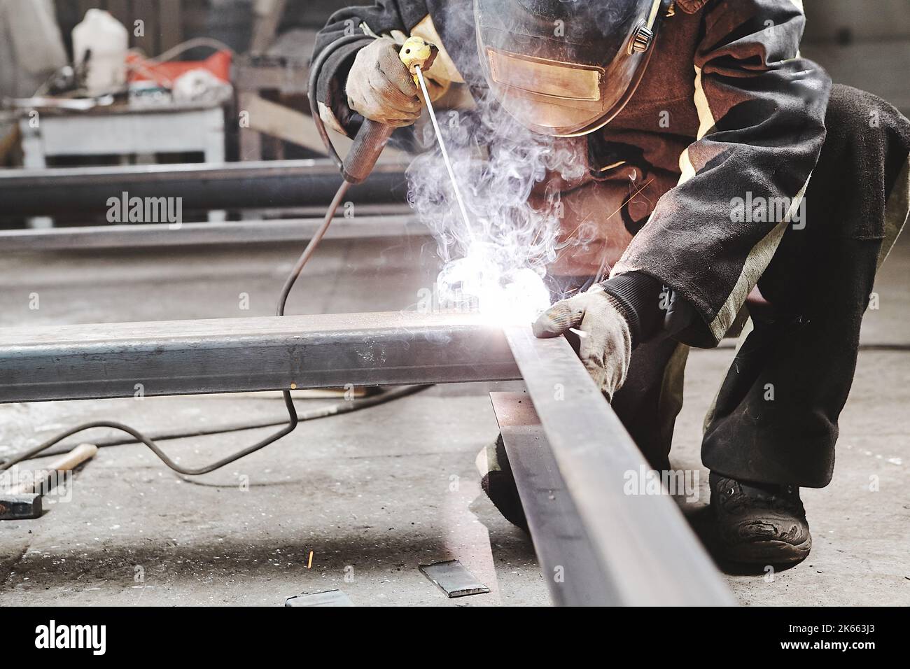 Welding face shield hi-res stock photography and images - Alamy