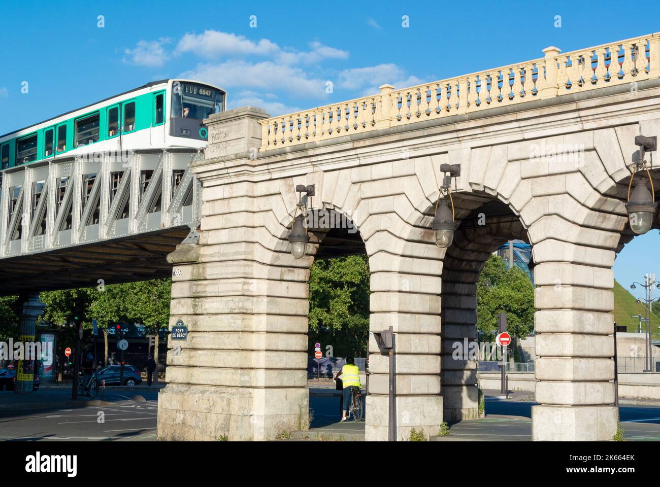 Road metro bridge architecture hi-res stock photography and images - Alamy