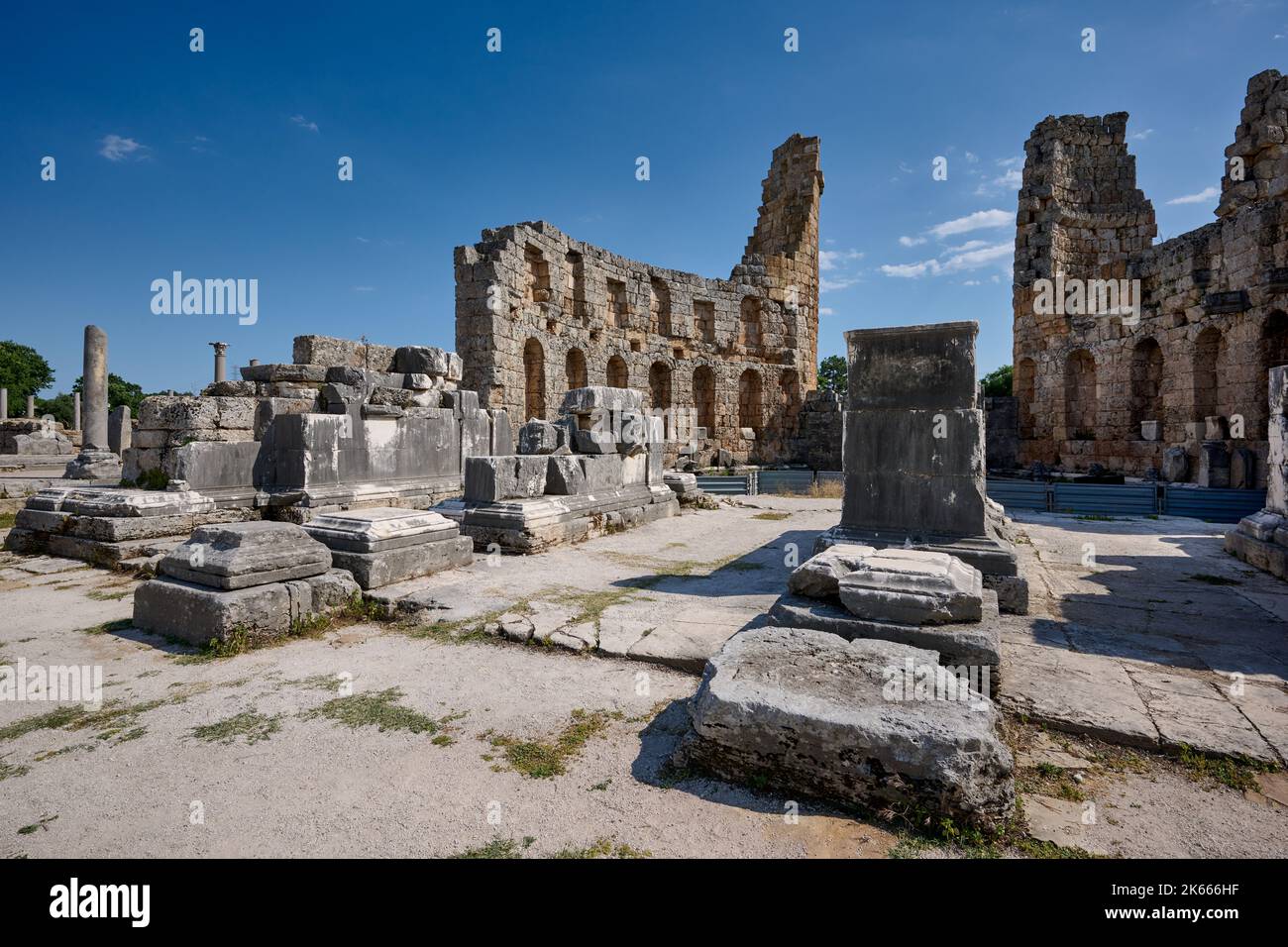 Hellenistic Gate of Perge, ruins of the Roman city of Perge, Antalya ...