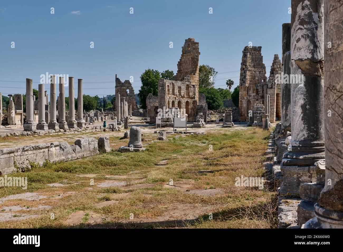 Hellenistic Gate of Perge, ruins of the Roman city of Perge, Antalya ...
