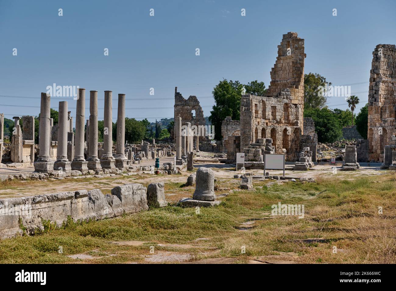 Hellenistic Gate of Perge, ruins of the Roman city of Perge, Antalya ...