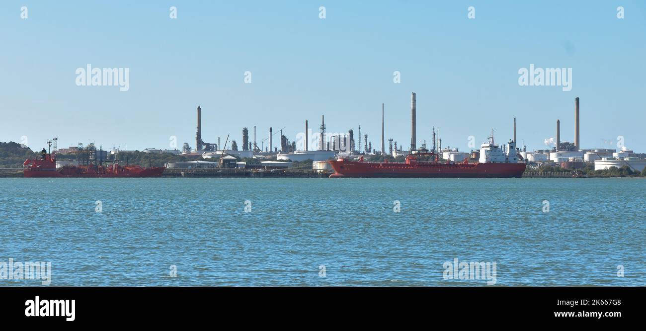 Hamble common beach hi-res stock photography and images - Alamy
