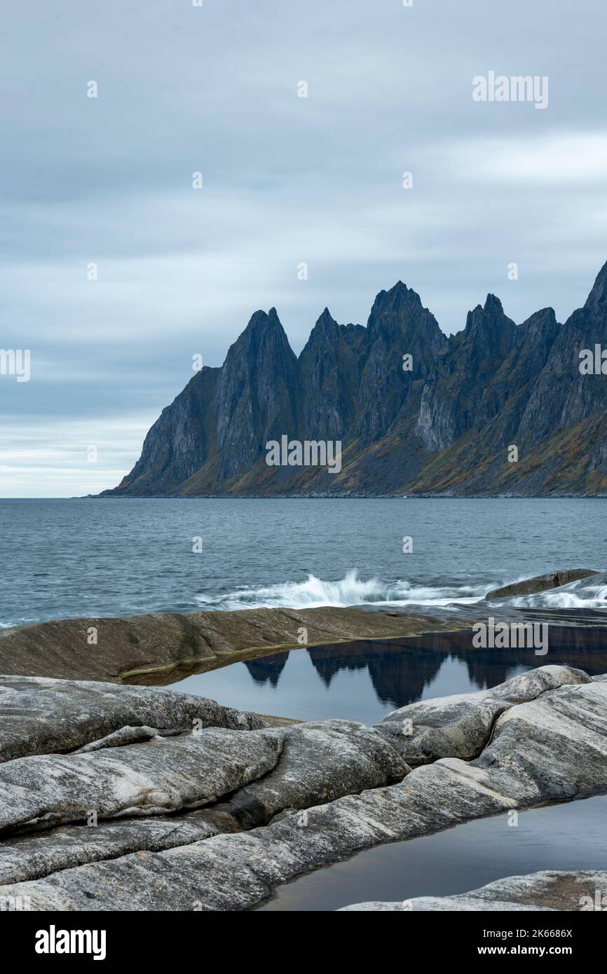 Rocky coast of Tungeneset, rocky peak coast, Devil's Teeth, Okshornan ...