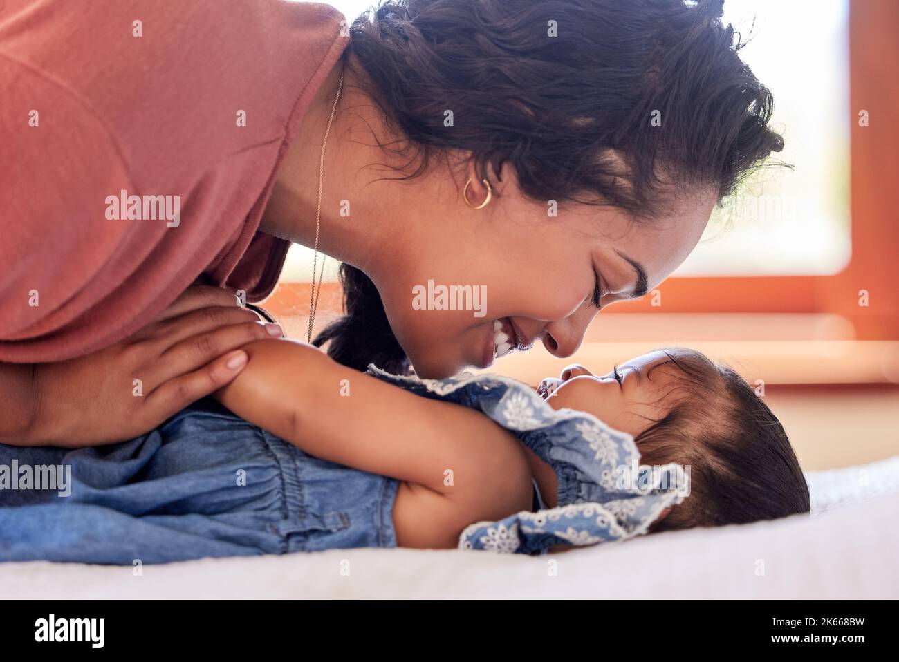 Bonding cute hi-res stock photography and images - Alamy