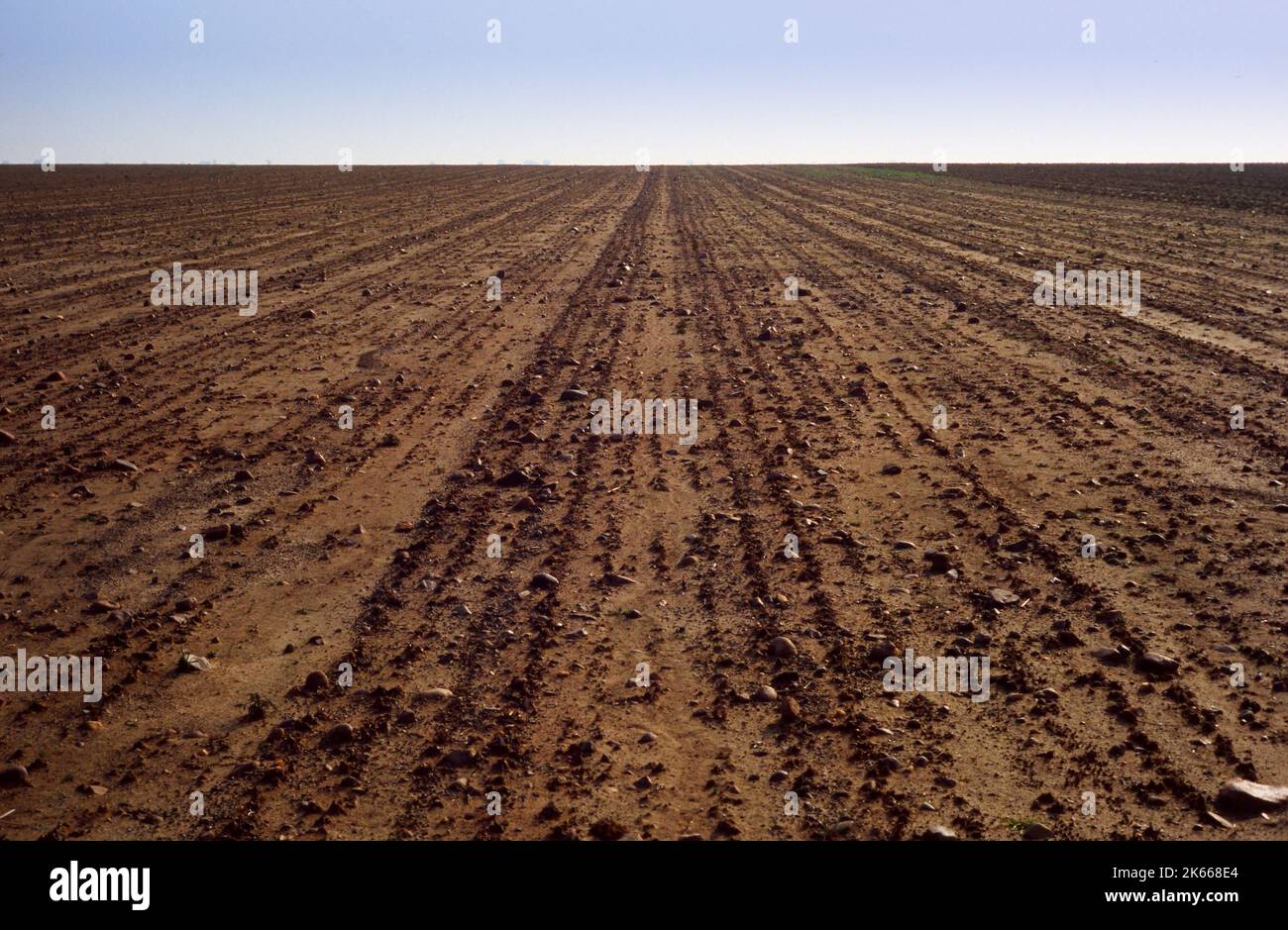 Dry countryside hi-res stock photography and images - Alamy