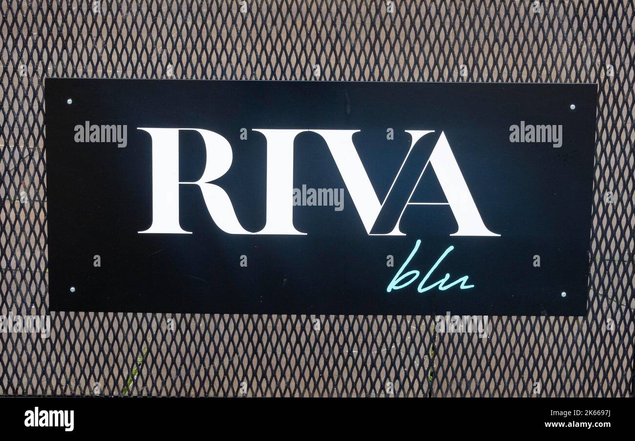 Italian riva hi-res stock photography and images - Alamy