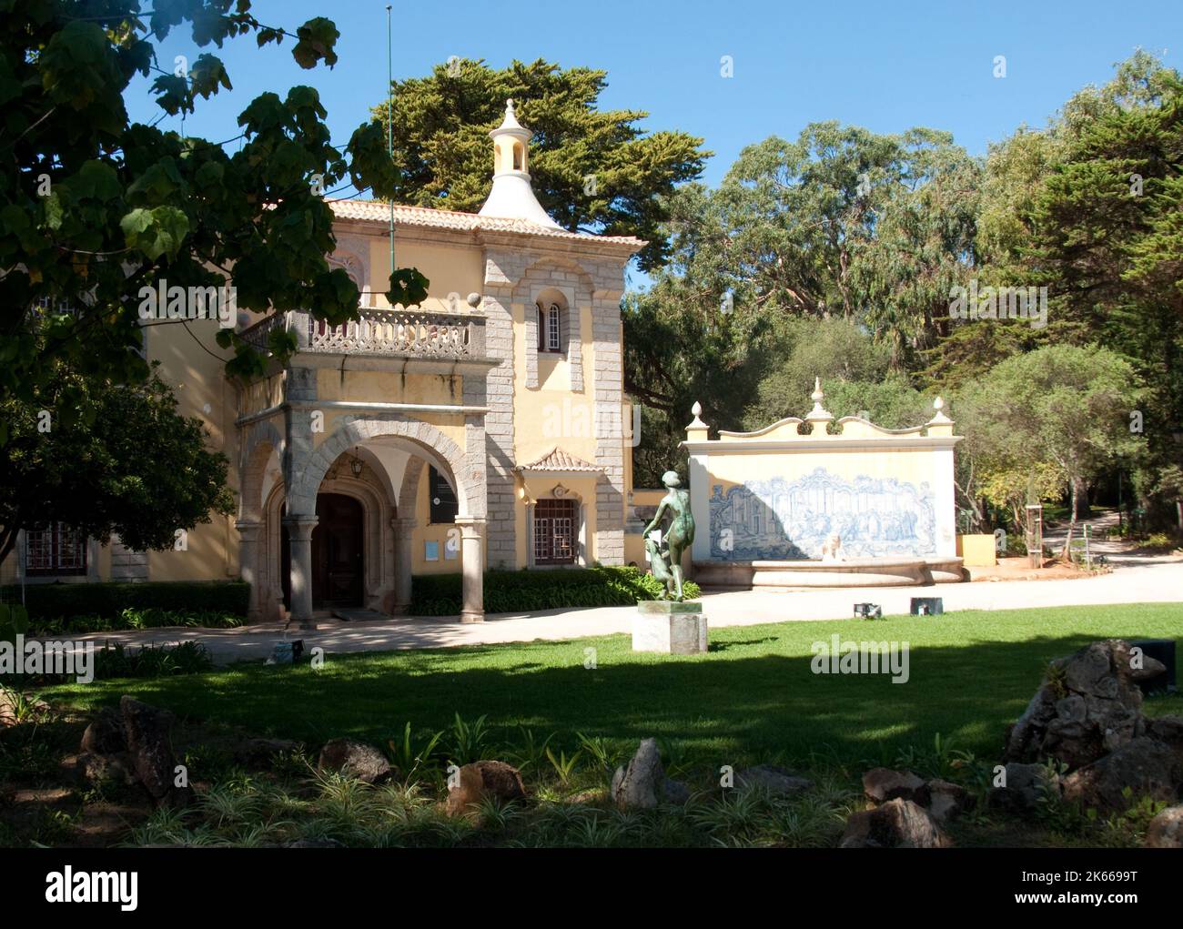 Museu Condes de Castro Guimaraes, Counts of Castro Guimaraes Museum ...