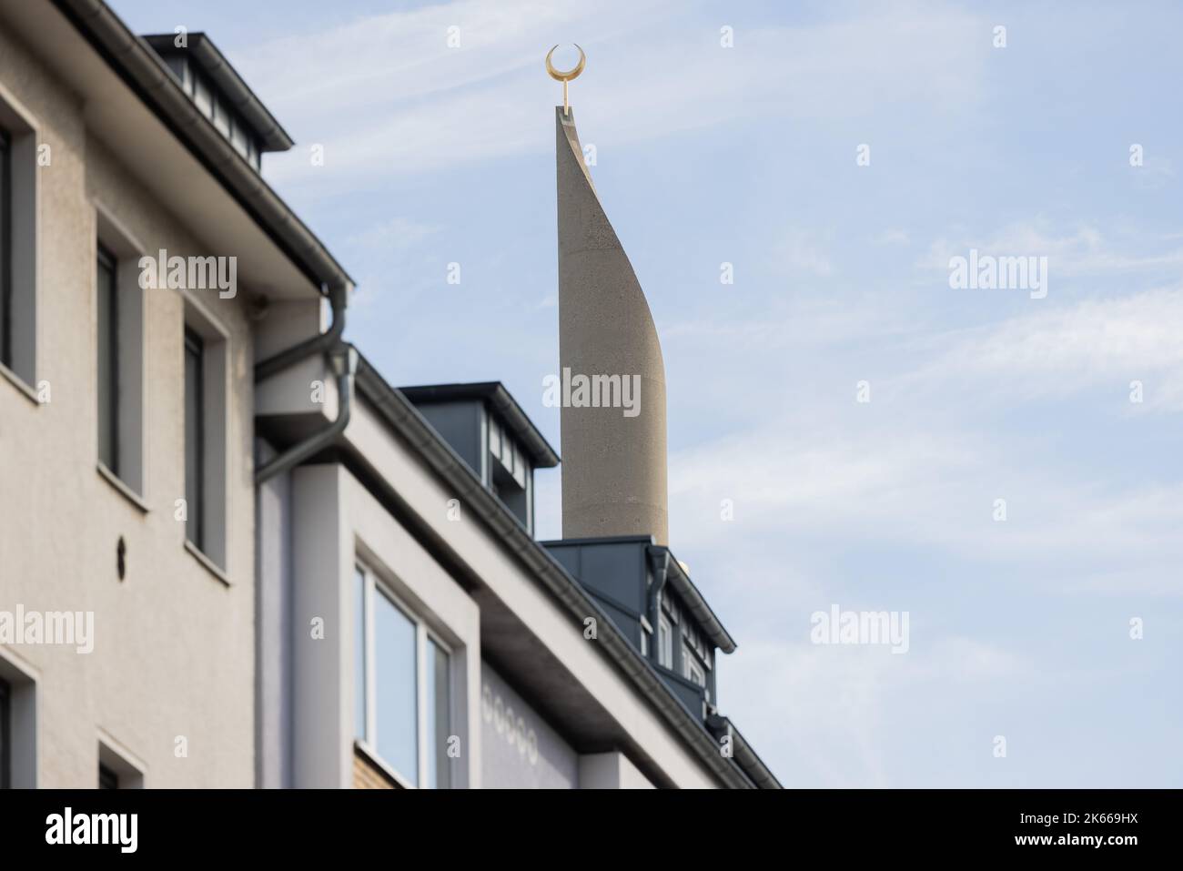 Cologne, Germany. 10th Oct, 2022. A minaret of the central mosque of ...