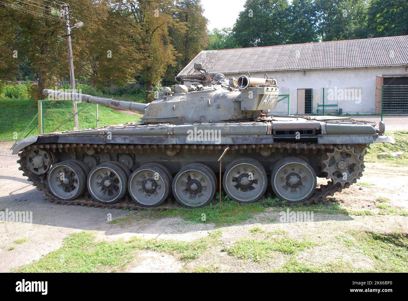 T 72 soviet tank hi-res stock photography and images - Alamy