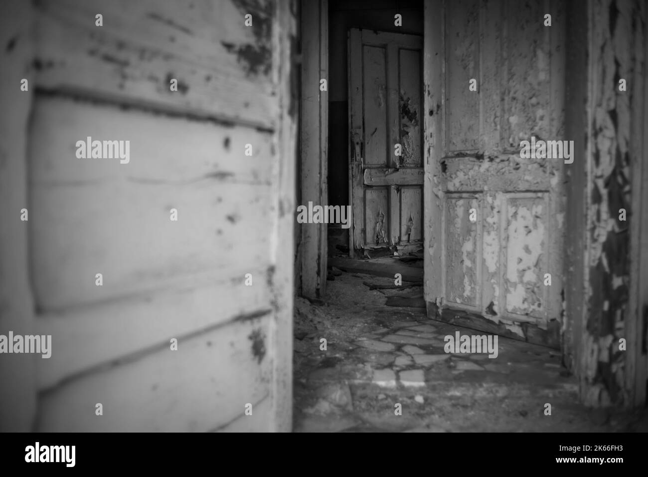 Old entrance house Black and White Stock Photos & Images - Alamy