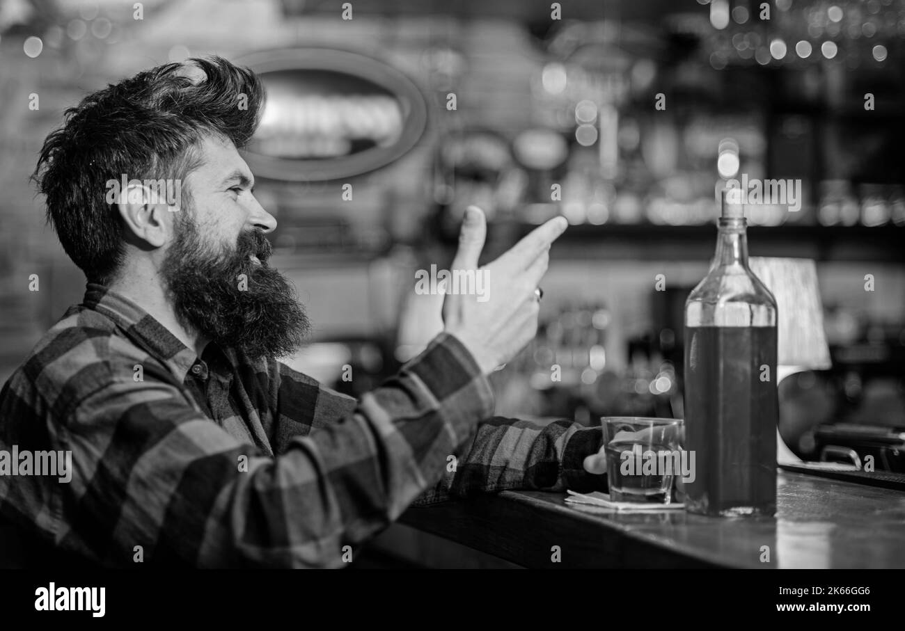 Full whiskey bottle Black and White Stock Photos & Images - Alamy