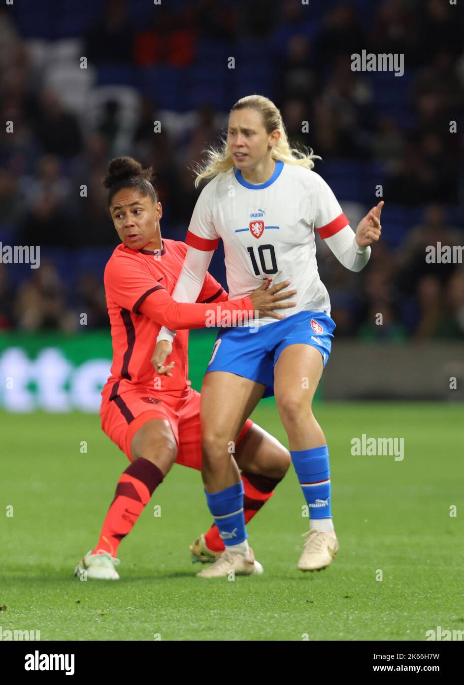 BRIGHTON ENGLAND - OCTOBER 11: L-R Demi Stokes (Manchester City) of ...