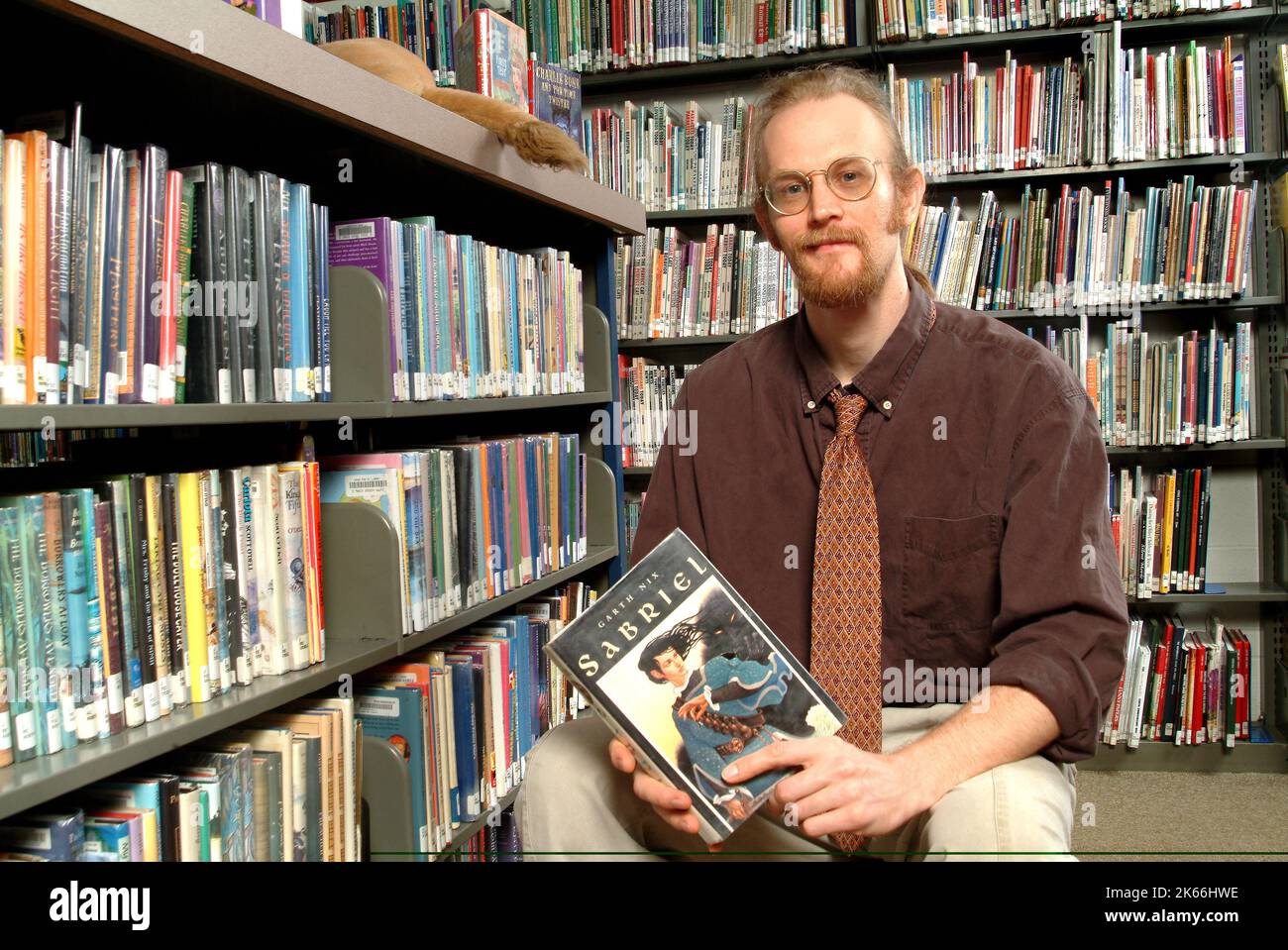 Library assistants hi-res stock photography and images - Alamy