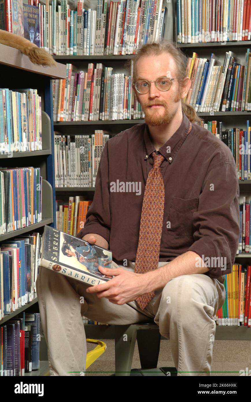 Library assistants hi-res stock photography and images - Alamy