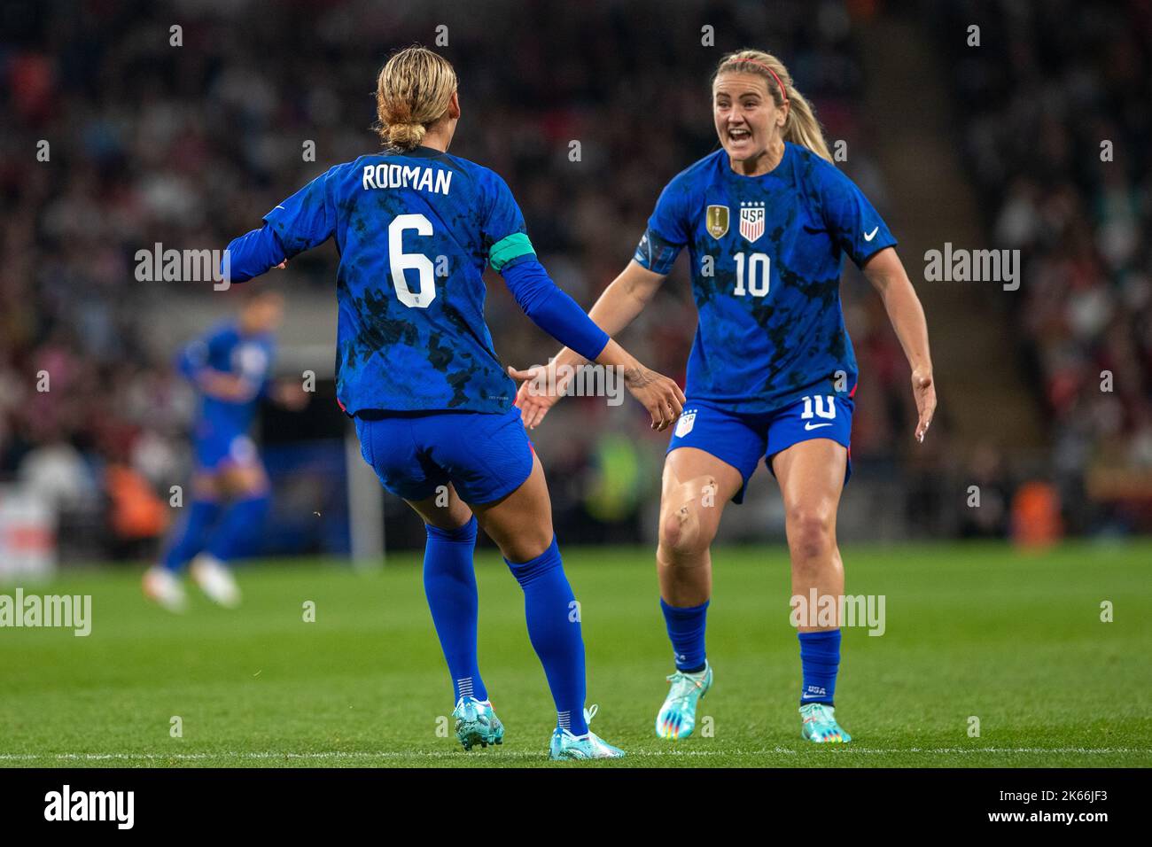 Friday, 7th October 2022. Trinity Rodman, Lindsey Horan celebrate ...