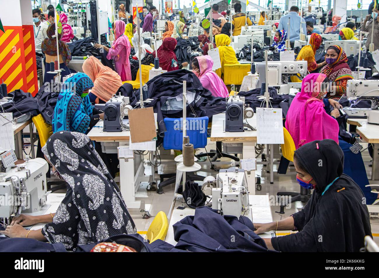 Garment factory worker southeast asia hi-res stock photography and images - Alamy